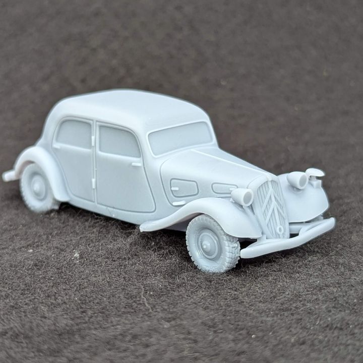 3D Printable Citroen Traction Avant CV11 – LWB (France) by Wargame3d