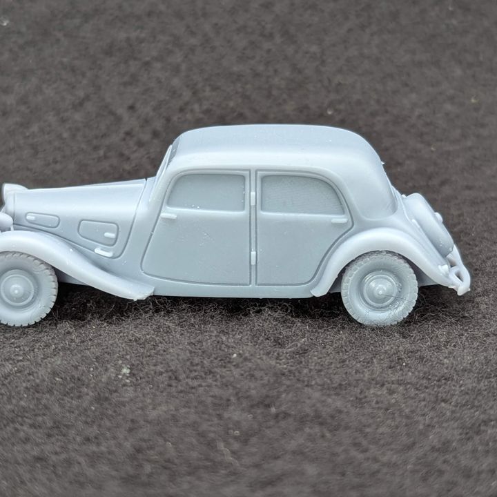3D Printable Citroen Traction Avant CV11 – LWB (France) by Wargame3d