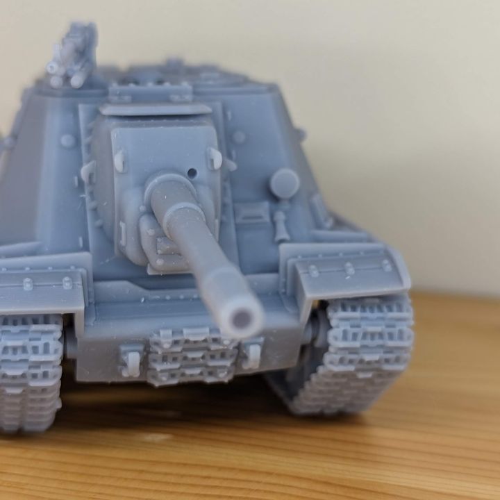 3D Printable ISU-152 (Zveroboy) Heavy SPG (USSR, WW2) by Wargame3d