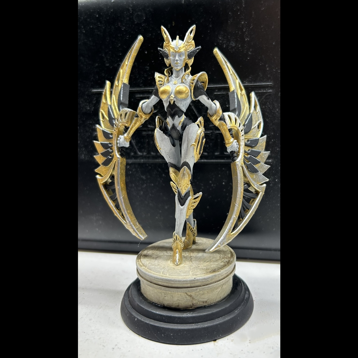 3D Printable Guardian of the Golden Flame, 32mm and 75mm pre-supported ...
