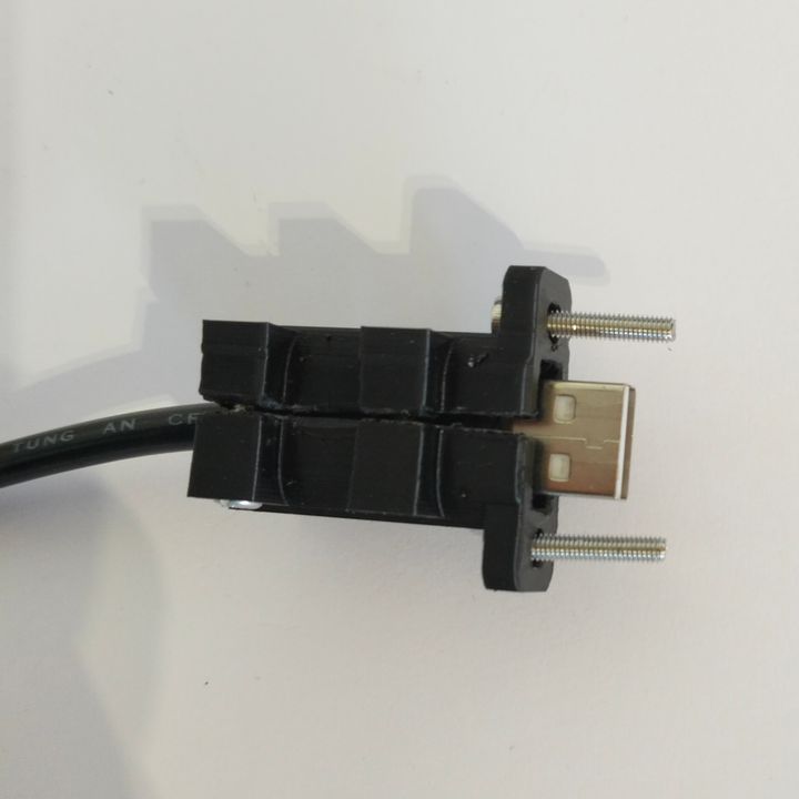 3D Printable Heavy duty USB plug case 0º surface by Componentes Carvalho