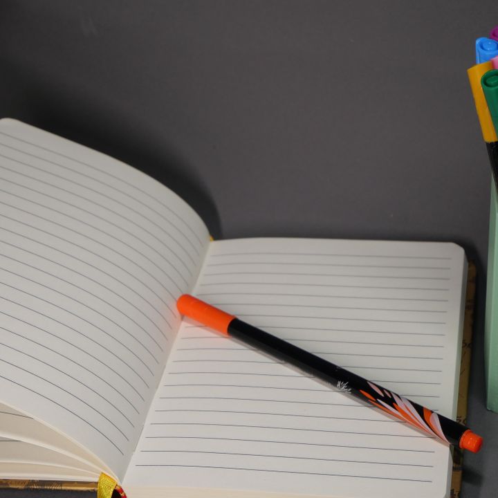 3D Printable Stackable - Modular Pencil Holder by Isabell T.