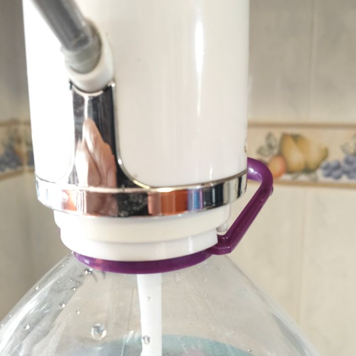 3D Printable Water jug adapter for electric pump by Componentes Carvalho