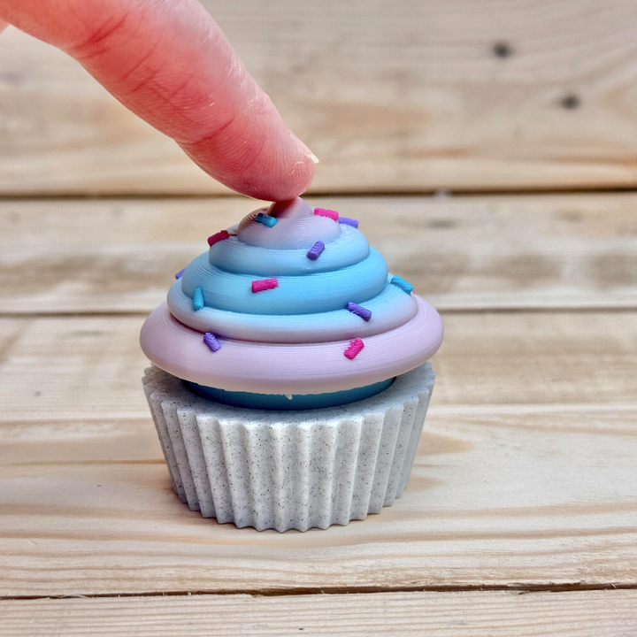 3D Printable Cupcake Clicker. by ENIQUE3D