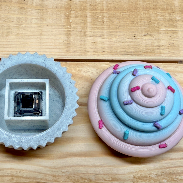 3D Printable Cupcake Clicker. by ENIQUE3D