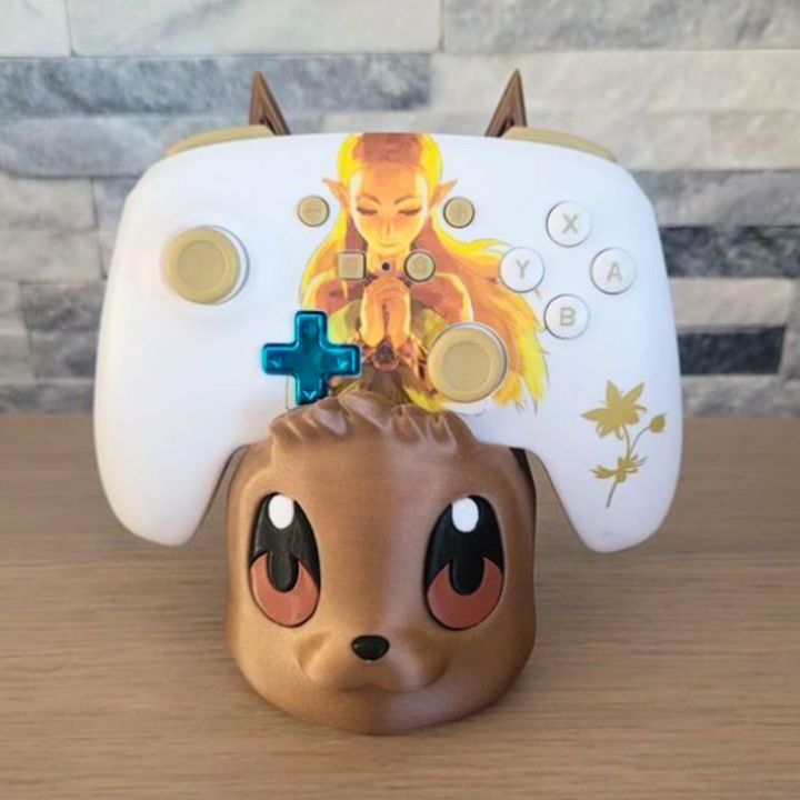 3D Printable EEVEE HOLDER CONTROLLER - BY COLORS by Aslan