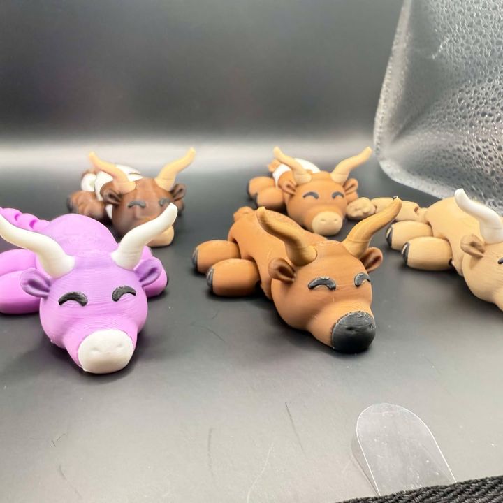 3D Printable Cute Tiny Articulated Longhorn by Shawn Pena