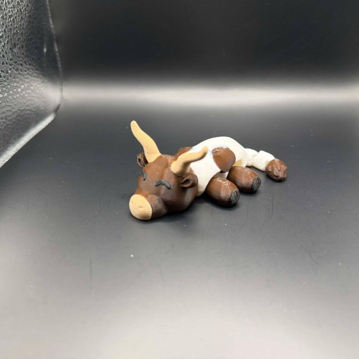 3D Printable Cute Tiny Articulated Longhorn by Shawn Pena