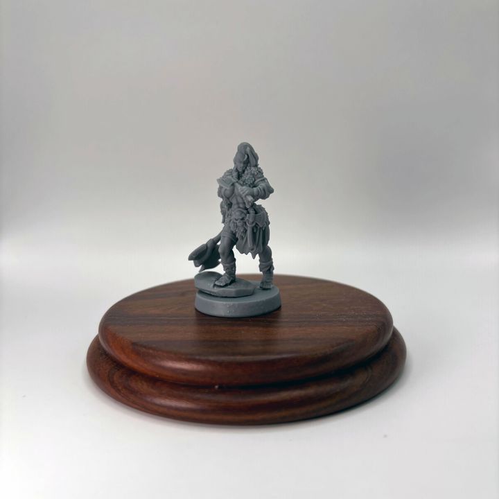 3D Printable Gorvanna the Skullbearer by LPOMC