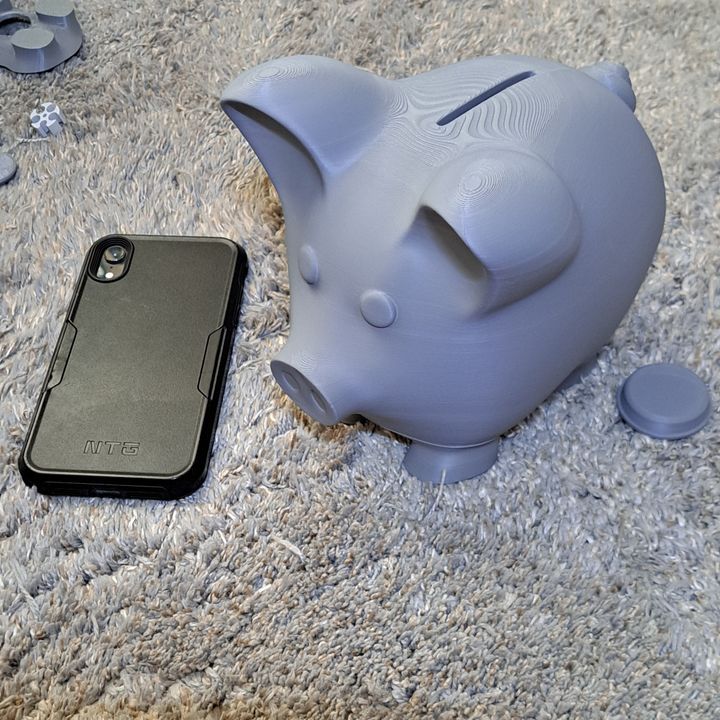 3D Printable Classic Piggy Bank by Devon