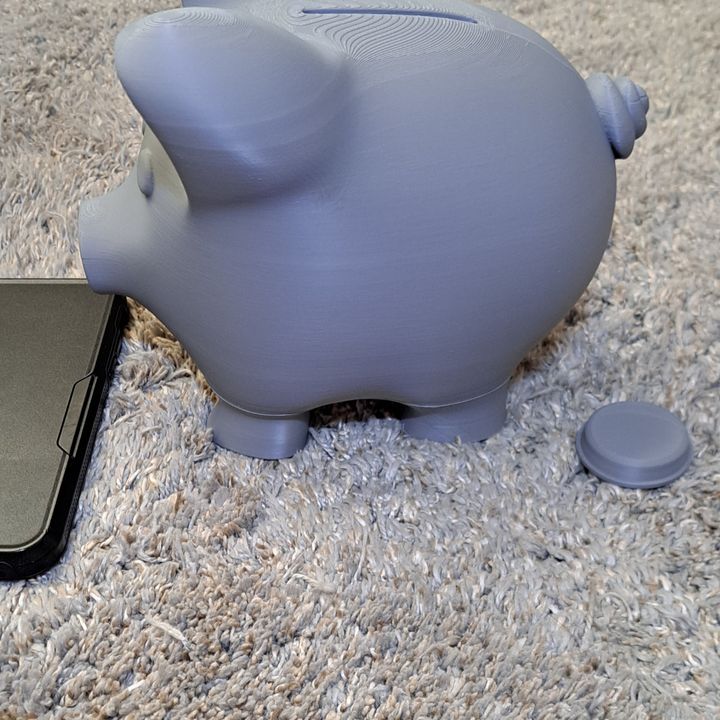 3D Printable Classic Piggy Bank by Devon