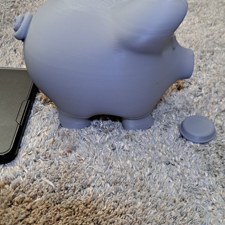 3D Printable Classic Piggy Bank by Devon