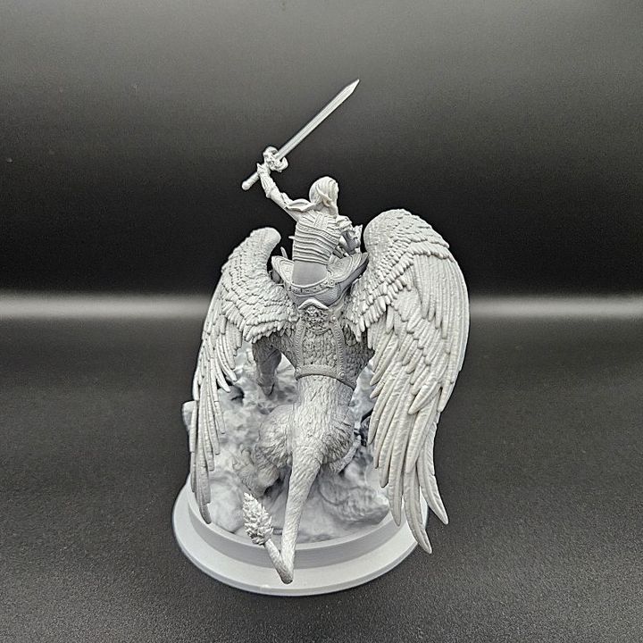 3D Printable griffin with rider by Figures3d