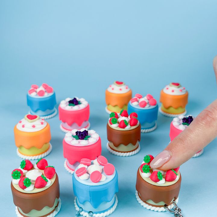 3D Printable Clicker Cake Keychain, 🍰 5 varieties, Pi-Day, Clicky Toy ...