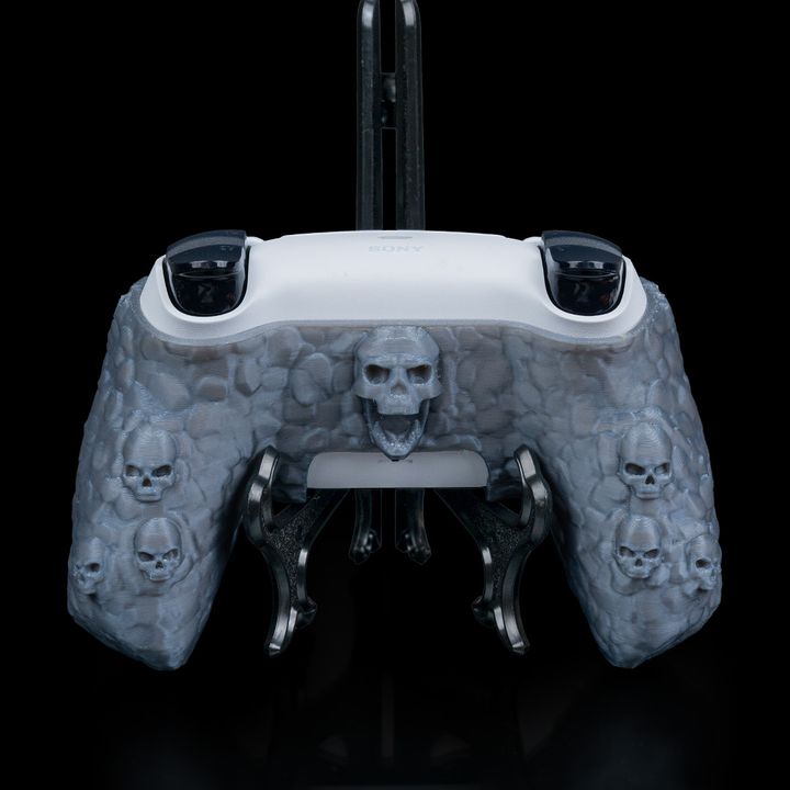 3D Printable Skulls Controller Cover by Stlflix