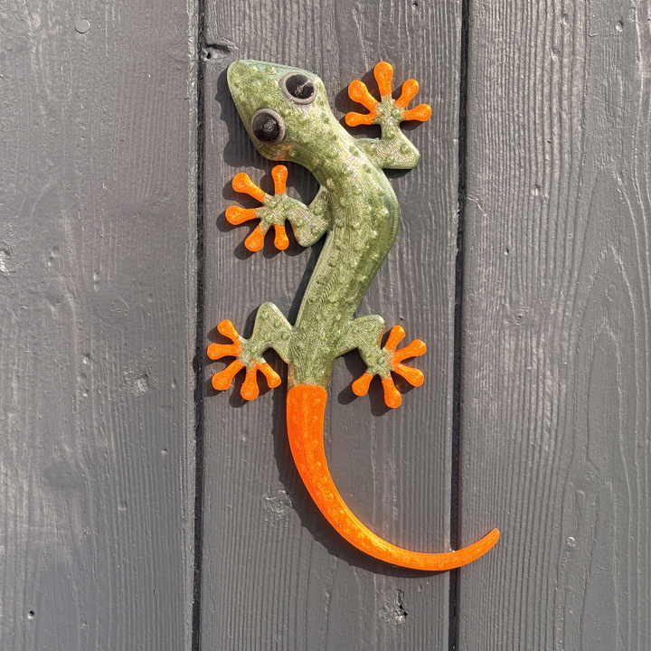 3D Printable Wall Mounted Lizard, Design 1 by ENIQUE3D