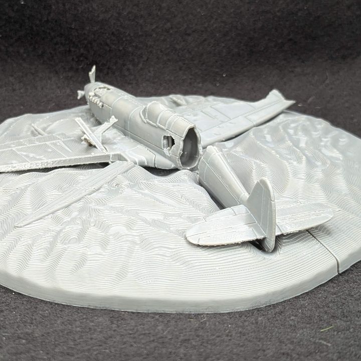3D Printable Spitfire Mk.IX - destroyed (UK, WW2) (scale 1:56) by Wargame3d