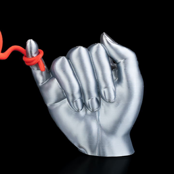 3D Printable Heartstring Photo String by Stlflix