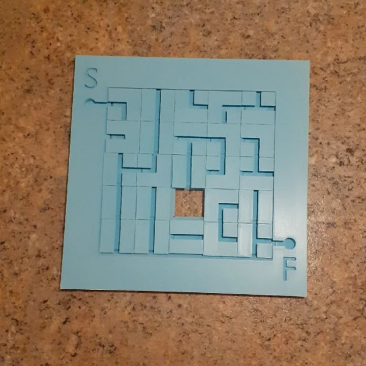 3D Printable Slider Maze Level 1 by Mazetropolis
