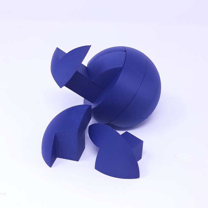 3D Printable Sphere Puzzle Level 1 by Mazetropolis