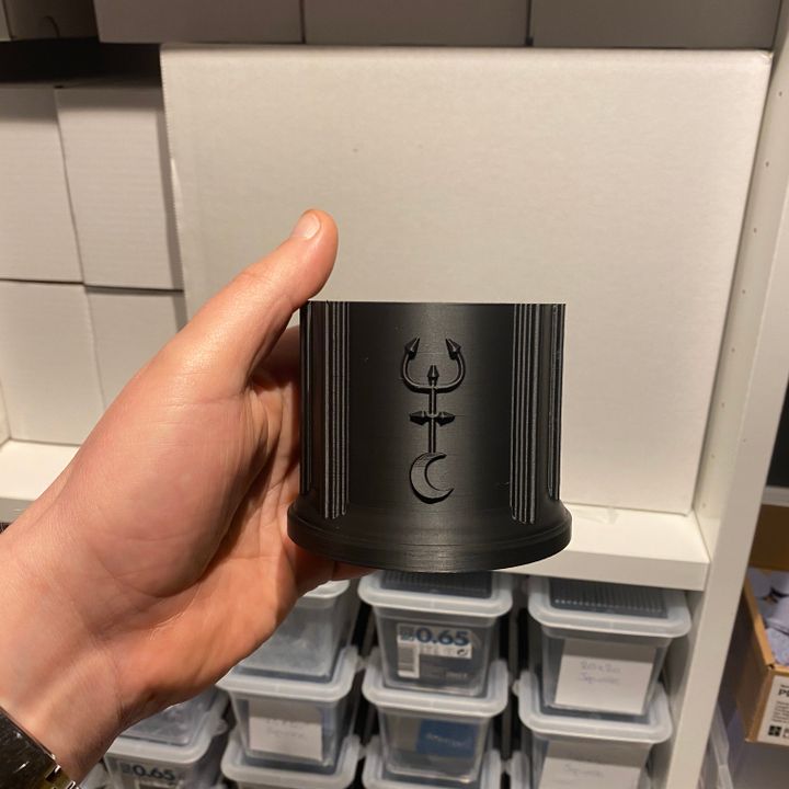 3D Printable Character Box / Dice Shaker by Immortalizing Miniprints