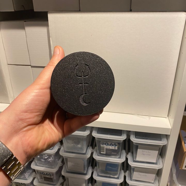 3D Printable Character Box / Dice Shaker by Immortalizing Miniprints