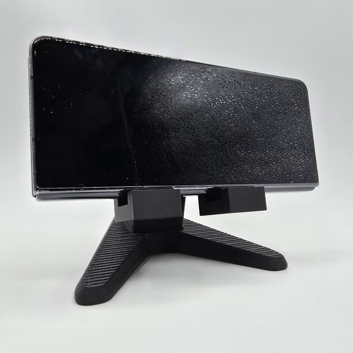 3D Printable Simple Phone 'Monitor' Stand by Fillifuu