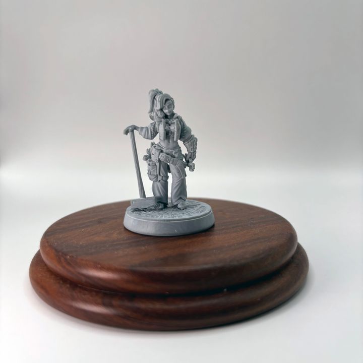 3D Printable Miss Forge by LPOMC