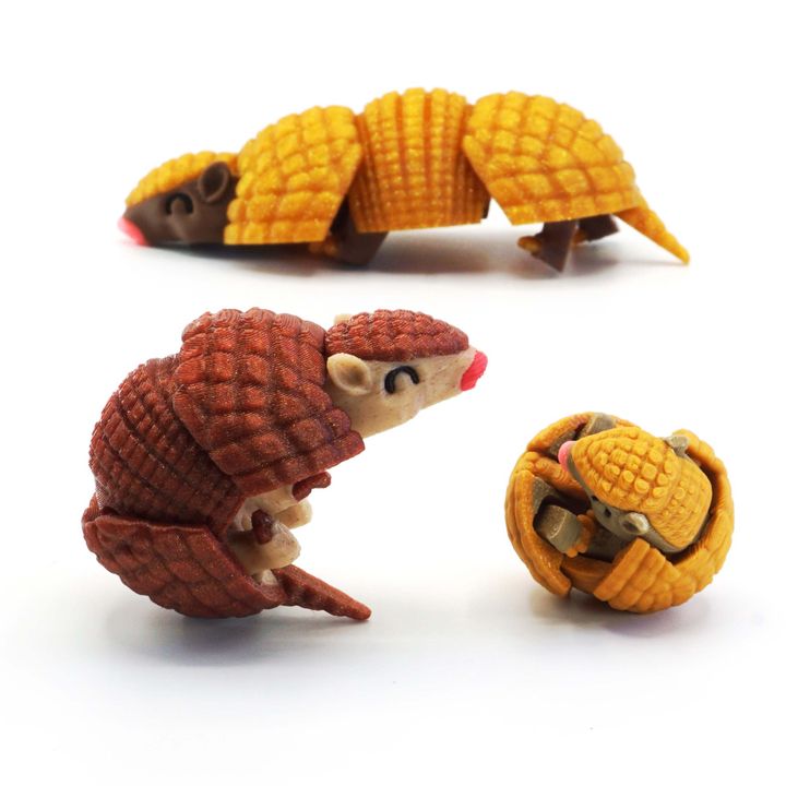 3D Printable Articulated Armadillo by McGybeer