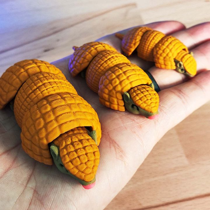 3D Printable Articulated Armadillo by McGybeer