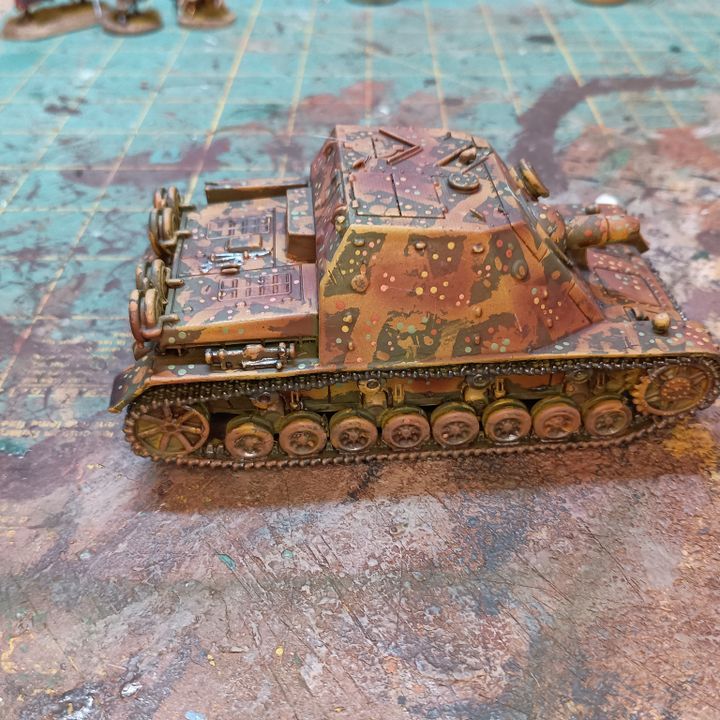 3D Printable Sturmpanzer IV “Brummbar” (early) + 3 Tankmen + side armor ...