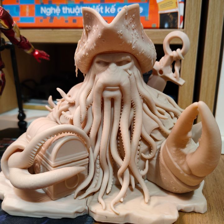 3D Printable Octoman Bust by Nguyên Trần