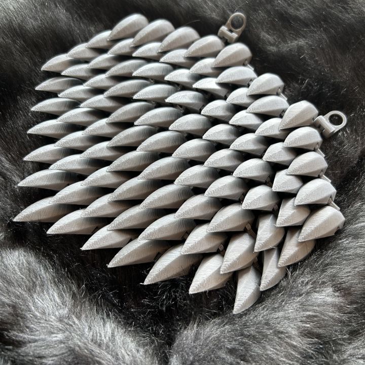 3D Printable 3D Printable Articulated Spiked Pauldron for Cosplay ...