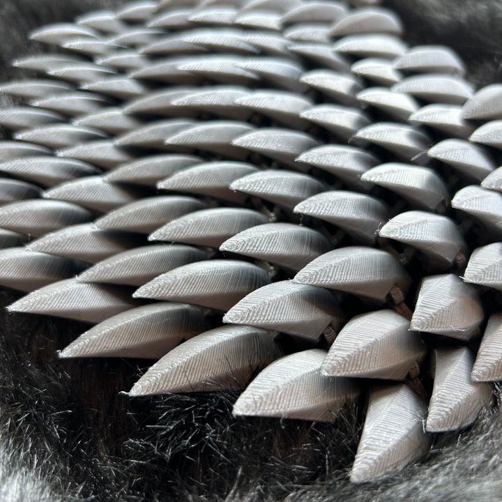 3D Printable 3D Printable Articulated Spiked Pauldron for Cosplay ...