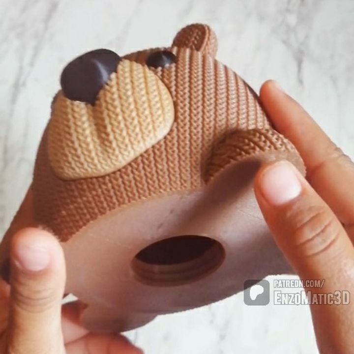 3D Printable bear piggy bank, money box - print in place, no supports by EnzoMatic3D