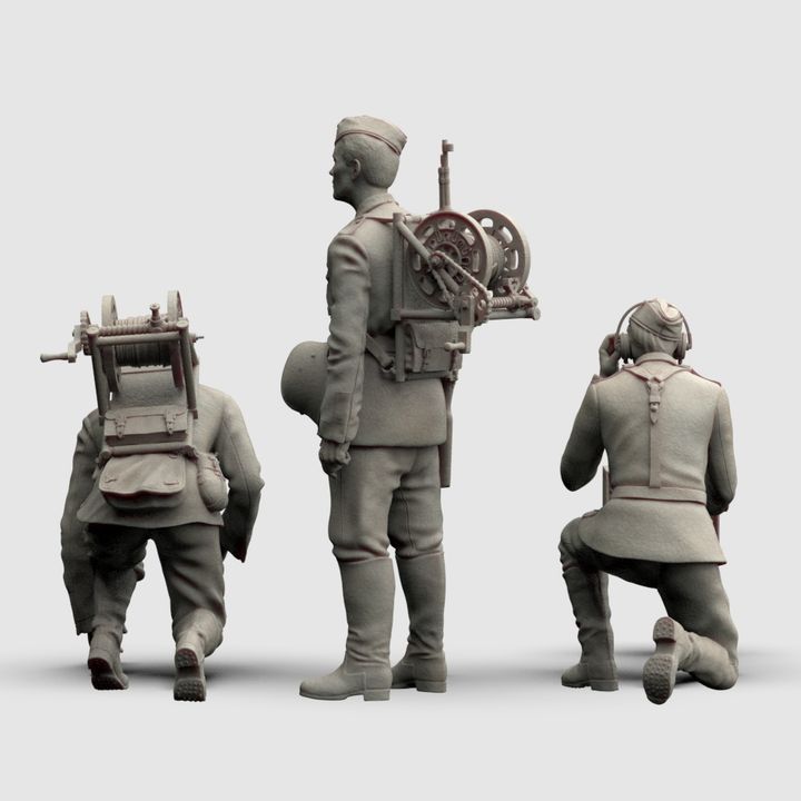 3D Printable German Soldiers radio operator and signalman by 3Dimontis