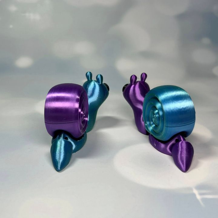 3D Printable Flexi Baby Snail *No AMS needed* by Tiffany Drewry