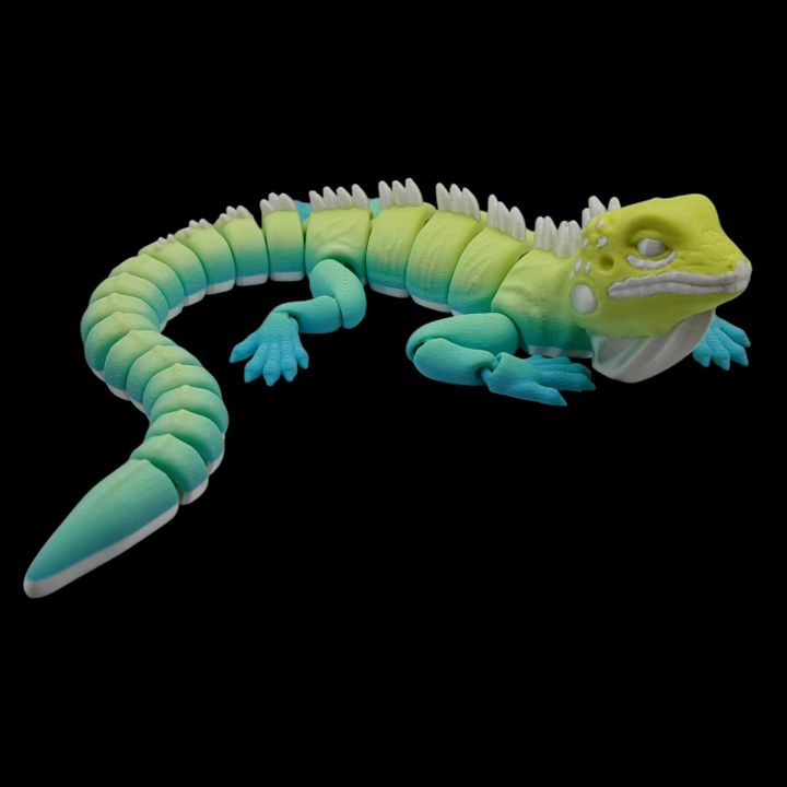3D Printable Flexible Iguana by The Dragon's Den