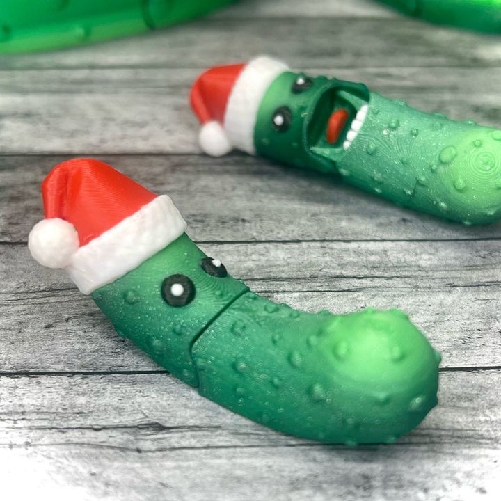 3D Printable Saint Picholas Articulated Santa Pickle Figure/Keychain ...