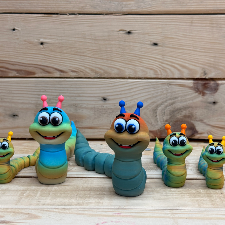 3D Printable Happy Worm by ENIQUE3D