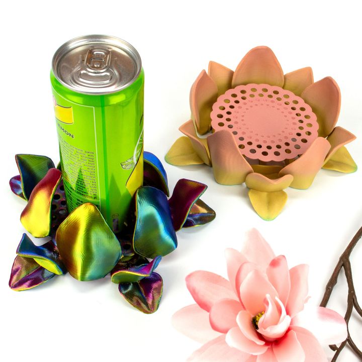 3D Printable Flower: Self-Adjusting Coaster by KrakDrag