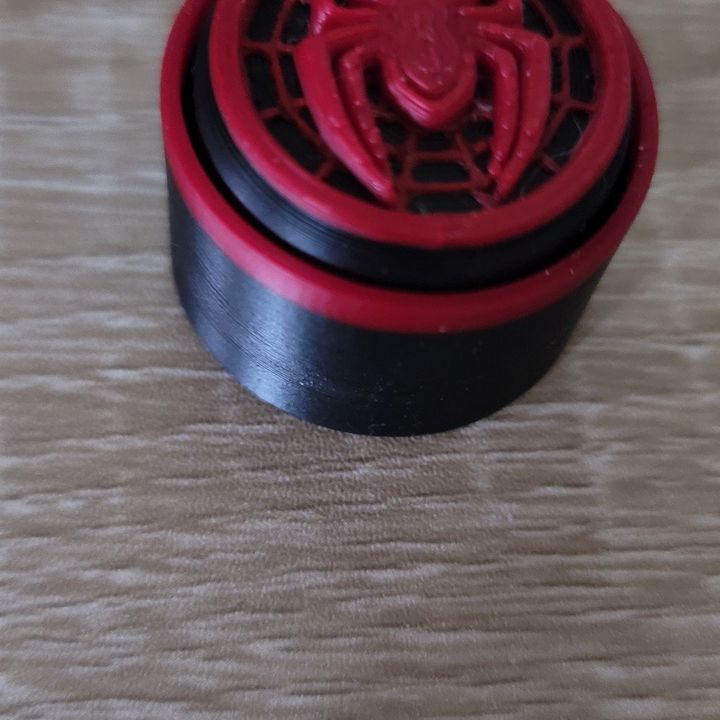 3D Printable Spider-man Clicker Fidget and Keychain by Jambaby Designs