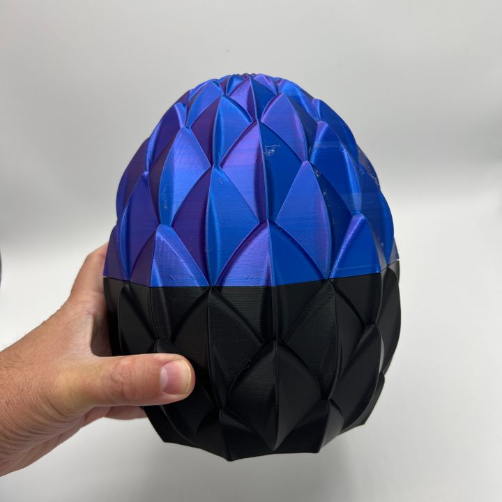 3D Printable XL Dragon Scale Egg by 3D Creative