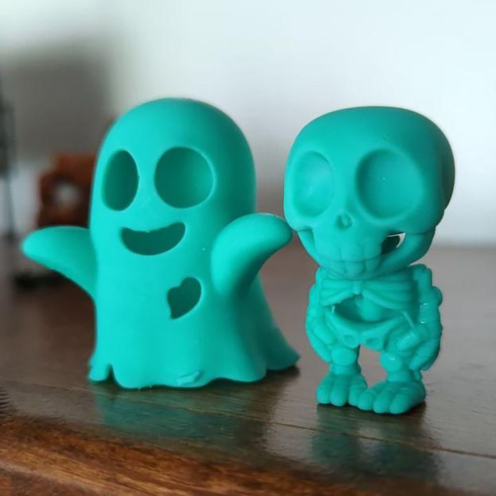 3D Printable Ghost with skeleton by diego
