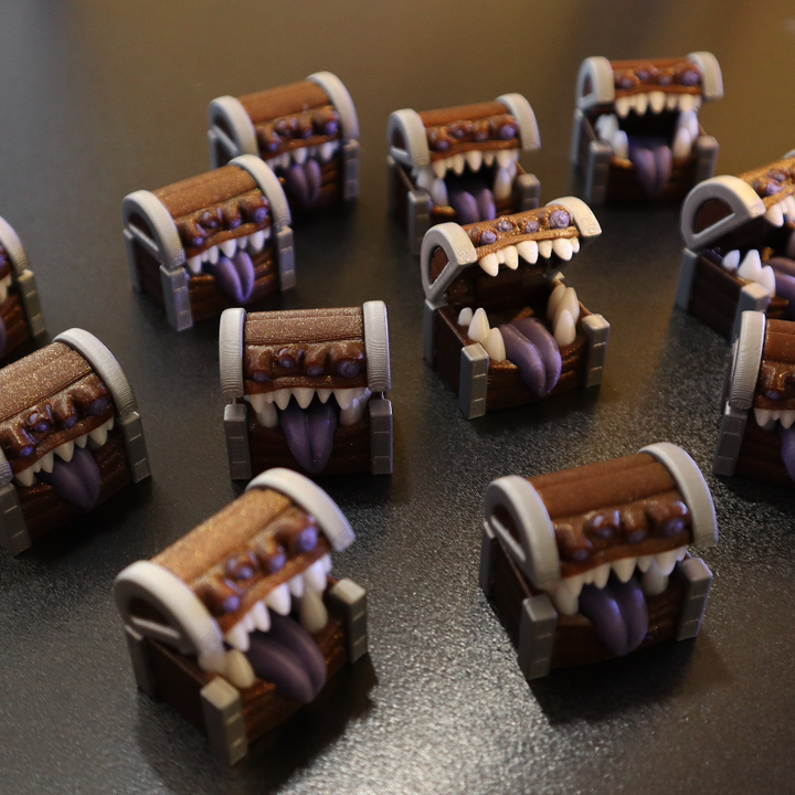 3D Printable MINI mimic chest by Myron