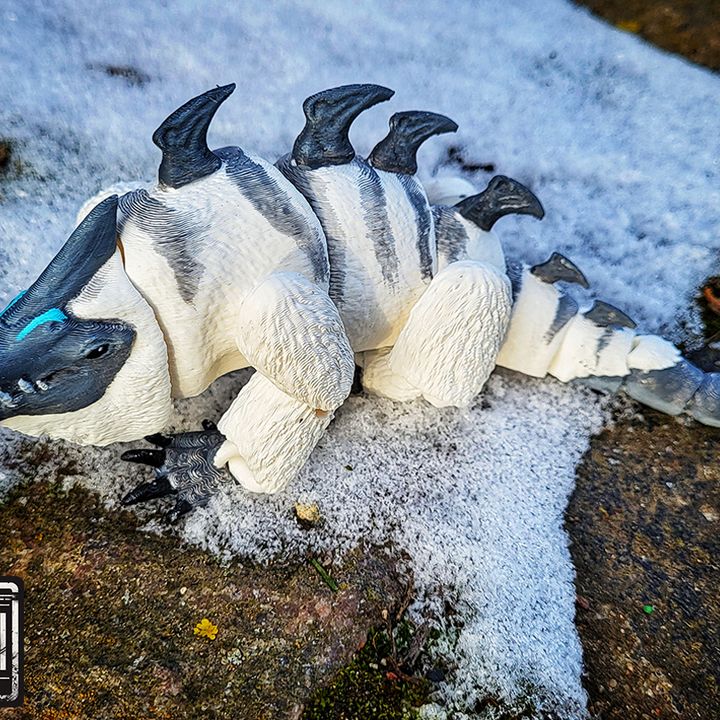 3D Printable Articulated Snowstalker by MagniModels