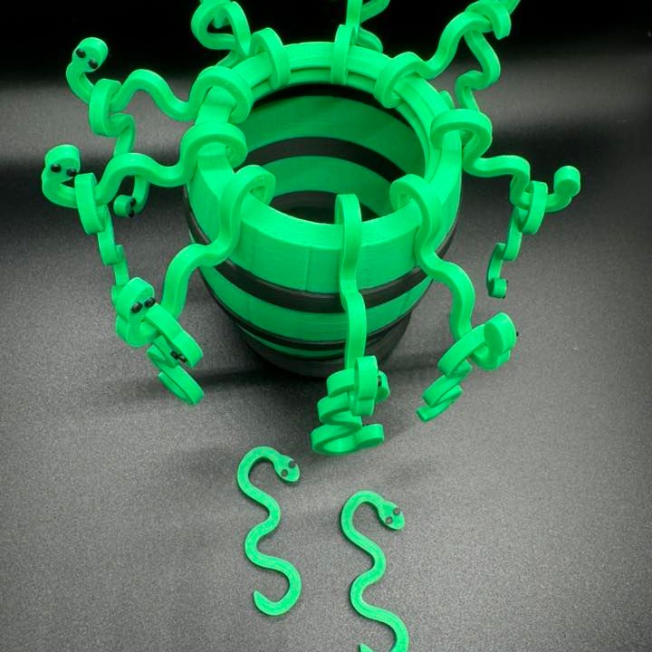 3D Printable Snake Barrel Buddies!! Fun on the go, and no AMS needed ...