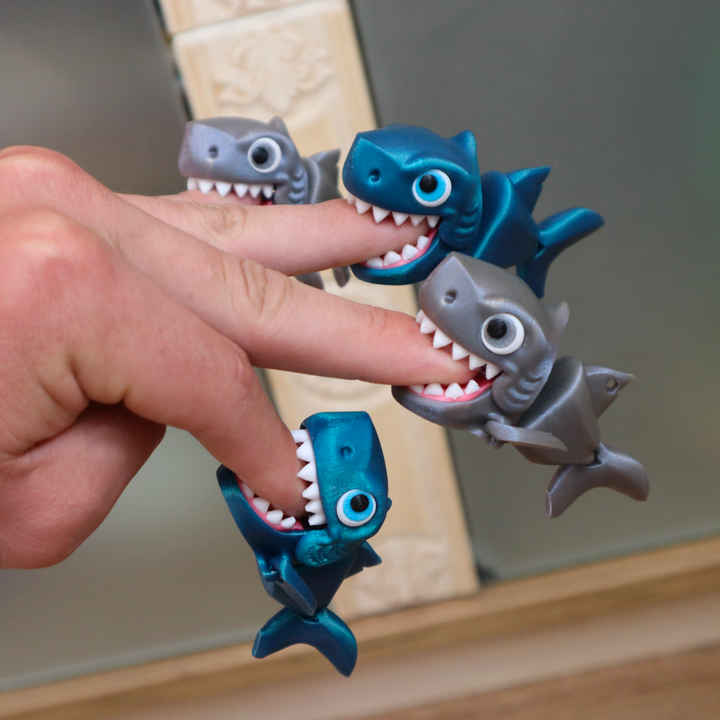 3D Printable Biting Shark (Multipart print) by Myron