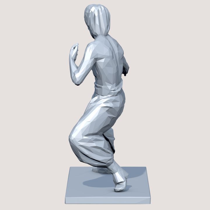 3D Printable Bruce Lee Low Poly by 1xMerch