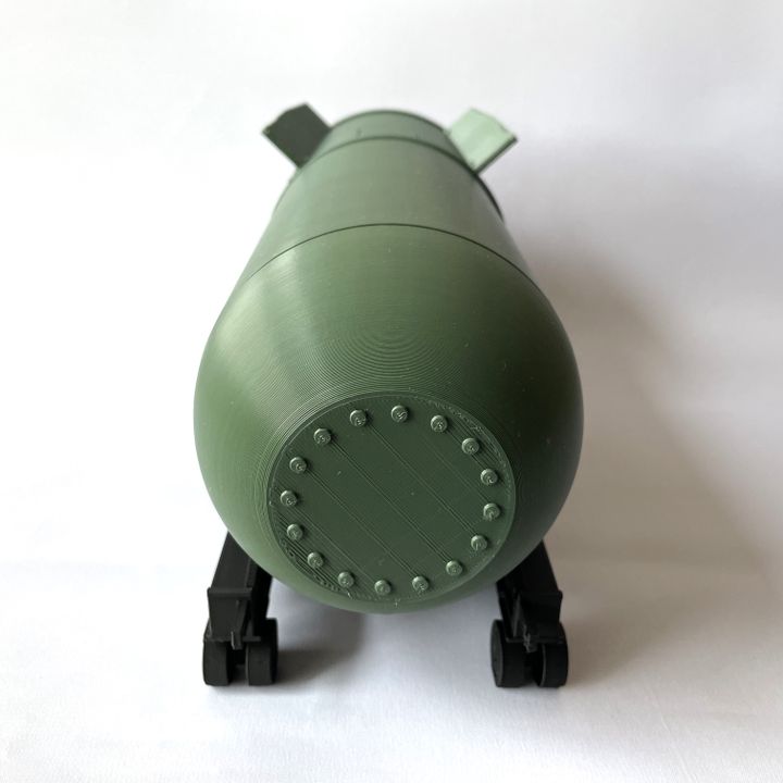 3D Printable B53 Nuclear Bomb – 3D Printed Historical Model by Zanis Eidins